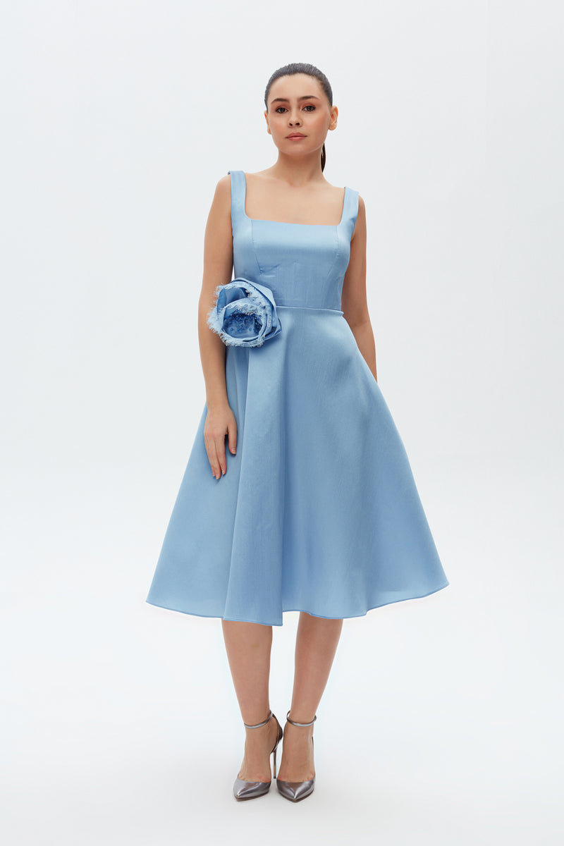 LIGHT SKY BLUE FLORAL DETAILED MIDI DRESS – Barrus London